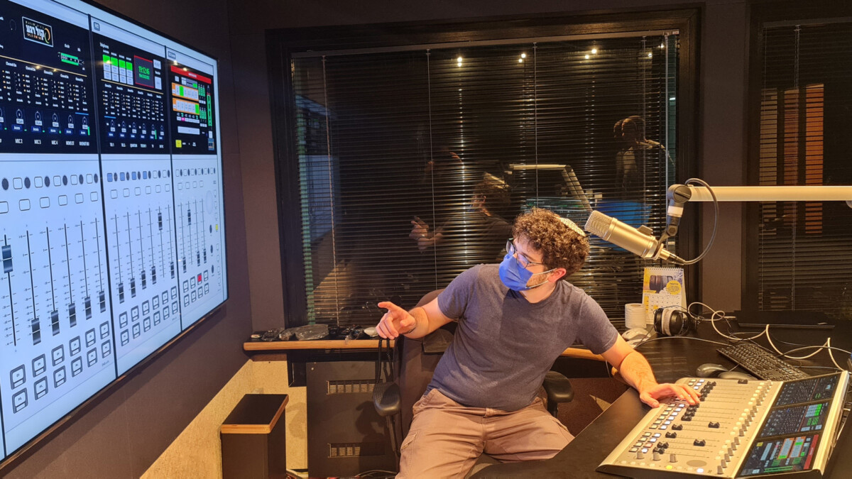 Radio Kol Rega Upgrades with DHD.audio SX2 Production Consoles – DHD.audio